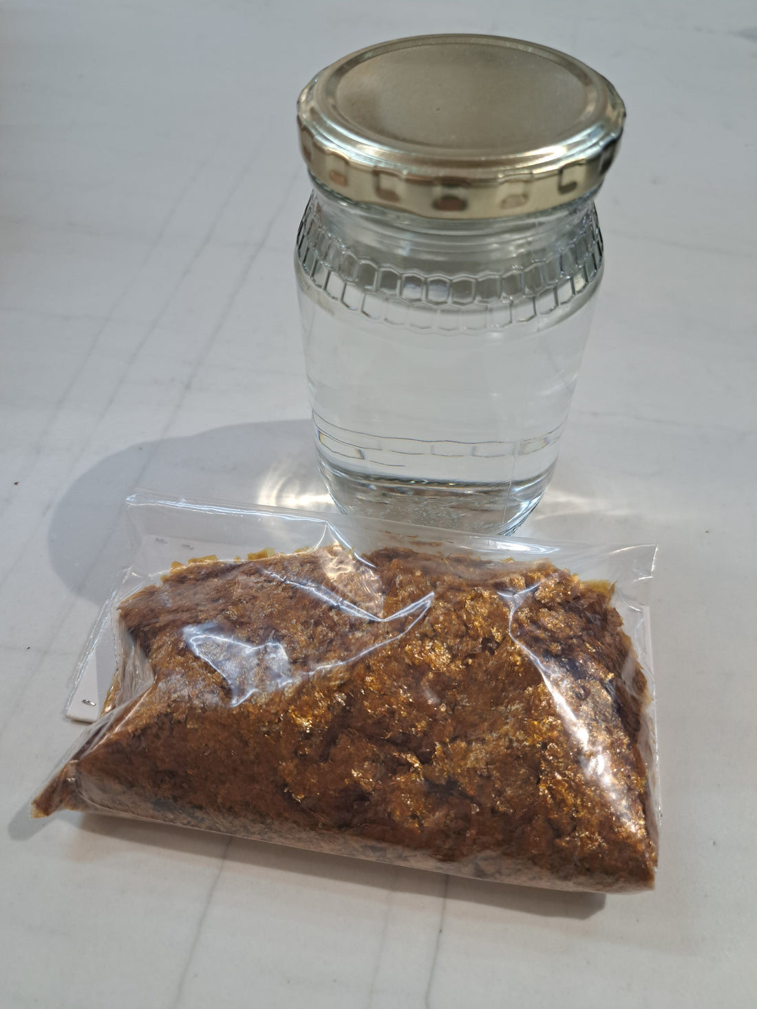 Shellac Flakes + Alcohol Combo